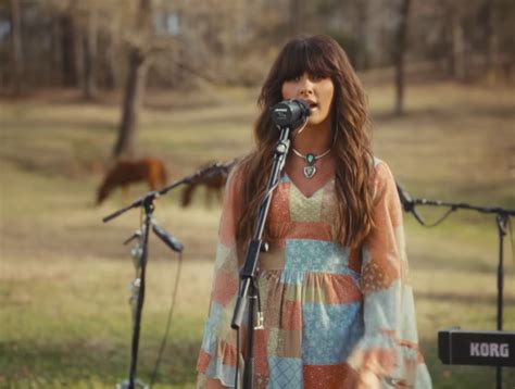 Ella Langley Kicks Off “back Home Sessions” With Stripped Down