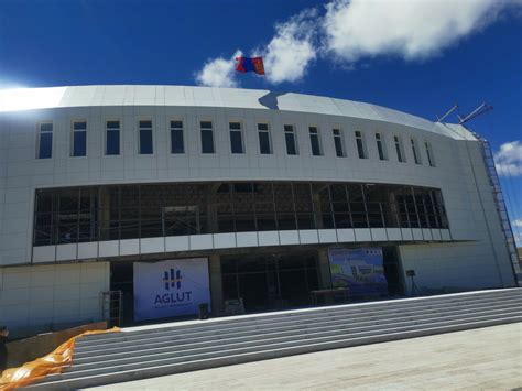 Сонгинохайрхан дүүрэгт 2018 оноос баригдсан “Хүүхэд залуучуудын театр” дөрөвдүгээр сарын 25 нд