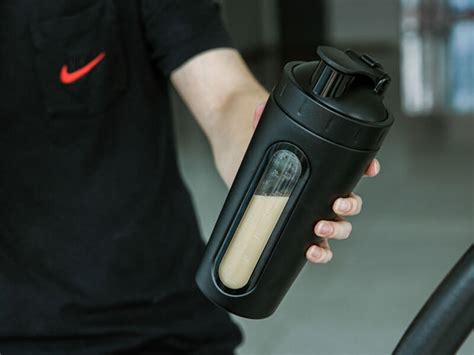 셰이커 병에 공이 있는 이유는 Everichhydro