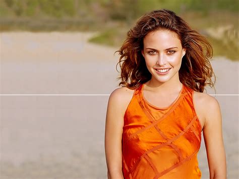 Josie Maran Latest Hot Wallpaper 2013 Cheatting Sex Room
