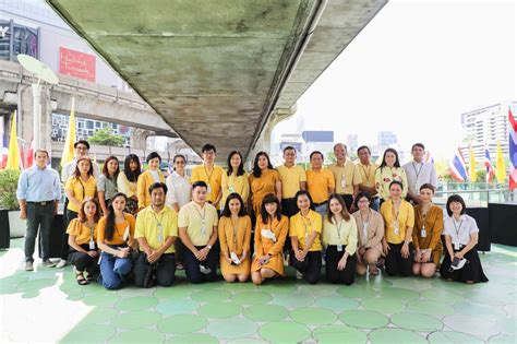 ขอเชิญชวนประชาชนร่วมทำบุญตักบาตรข้าวสารอาหารแห้ง แด่พระสงฆ์ จำนวน ๗๑ รูป Mbk Center