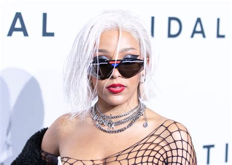 Doja Cat Releases Her New Album Hot Pink And Cyber Sex Video