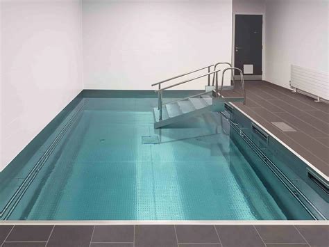 Demostración De Piscina Que Sale Del Suelo Sueña Con Construir Una
