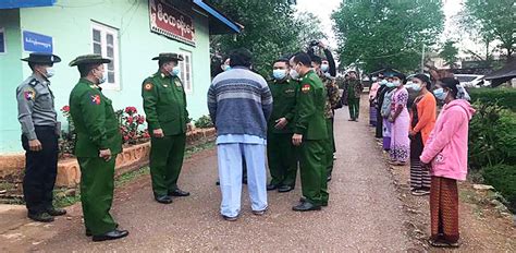 အရပ်သားဆရာဝန်များနှင့် သူနာပြုများမရှိ၍ ဆေးကုသရန် အခက်အခဲဖြစ်ပေါ် လျက်ရှိသည့် လွိုင်လင်မြို့ ပြည