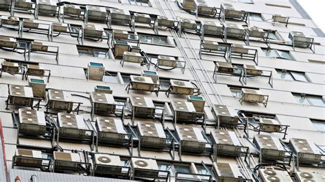 Нова наредба за климатиците по фасадите на сградите в София Nova