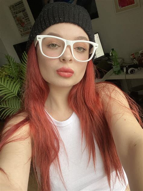 My New Glasses How Do You Like It R Sfwredheads