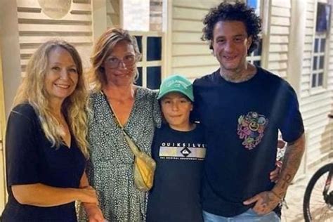 أحمد الفيشاوي يظهر من جديد مع ابنه تيتوس هل سيعود لطليقته الألمانية