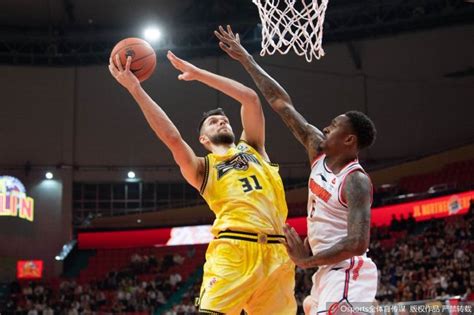 沃特斯17分拉科赛维奇空砍5018 广东险胜吉林cba新浪竞技风暴新浪网