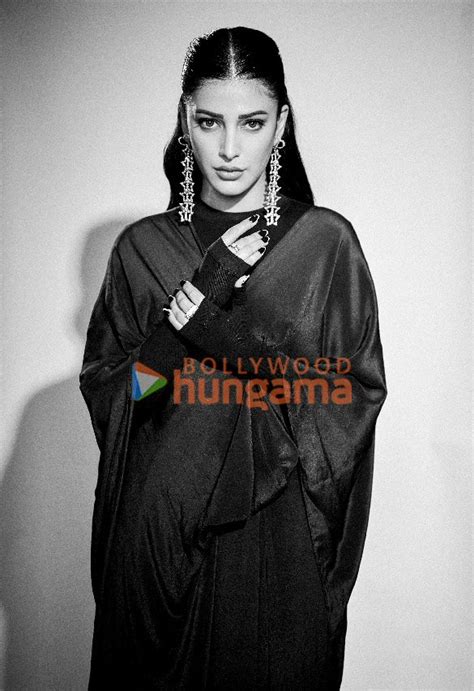 Shruti Haasan Photos Images Hd Wallpapers Shruti Haasan Hd Images Photos Bollywood Hungama