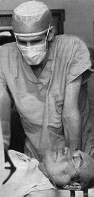 1982年12月2日世界上第一颗人造心脏移植成功 历史上的今天