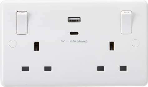 13A 2G SP Switched Socket With Dual USB A C 5V DC 4 8A Shared With Outboard Rockers Vivid