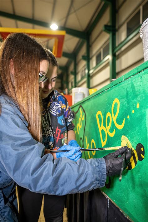 Float Design And Decoration