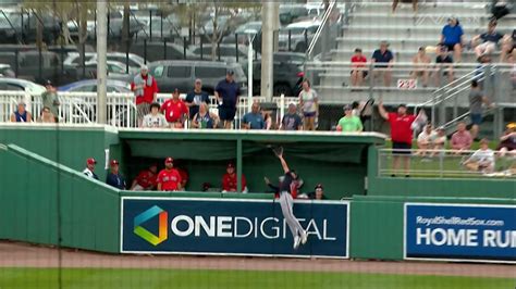 Daylen Lile Carted Off After Falling Over Of Wall 03 02 2024