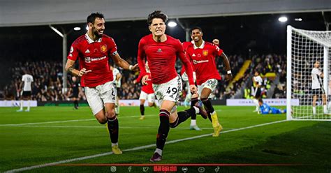 ตารางคะแนน ฟุตบอลพรีเมียร์ลีก อังกฤษ เบรกบอลโลก ลุ้นแชม์ป ท็อปโฟร์เข้มข้น