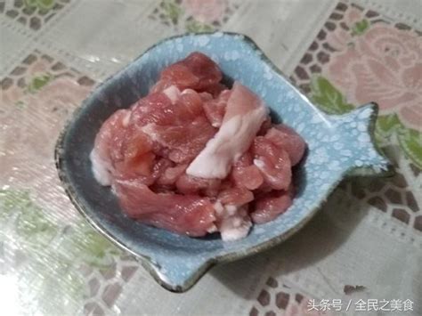 皮蛋瘦肉粥的做法這樣去做出來的粥質地黏稠口感順滑 每日頭條
