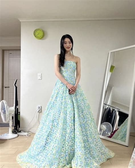 Actress Lim Ji Yeon Almost Wore A Different Dress To The 2023 Baeksang Awards — Here Were Her