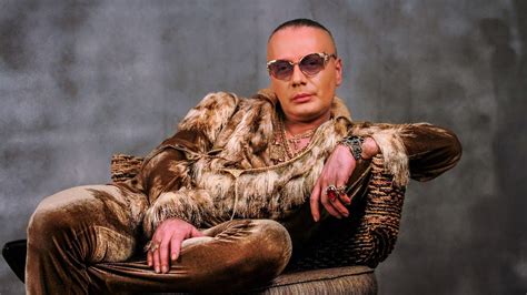 „გამომიგზავნე მარწყვი შამპანური ბრილიანტები“ გია სურამელაშვილი ️ Goga Tv Youtube