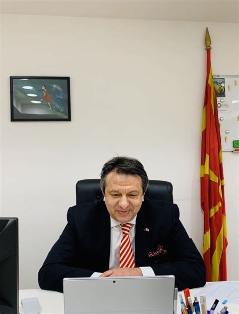 Заменик министерот за животна средина и просторно планирање Јани Макрадули и претставниците на