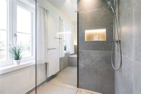 Senioren Badkamer Met Een Snelle Installatie Zorgbadkamers