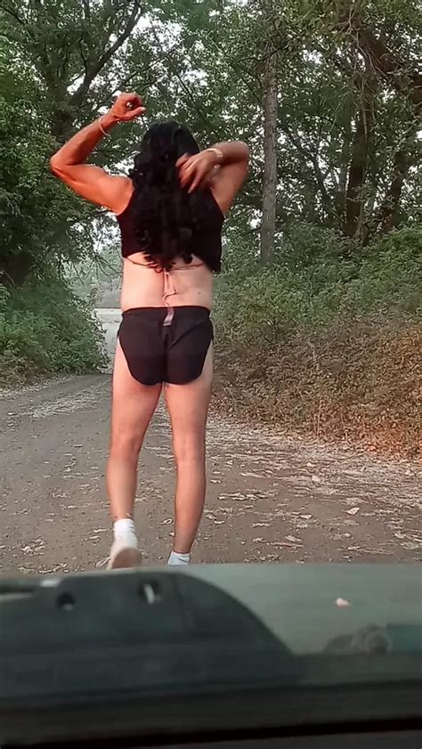 Posing By Freeway 14 Nude Pics Xhamster