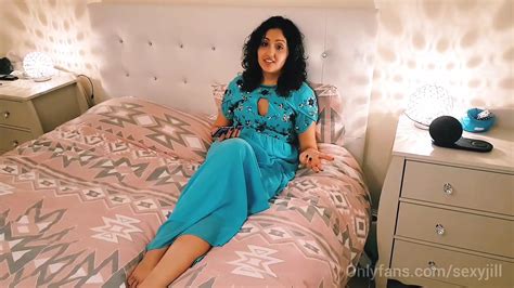 ลูกพี่ลูกน้องสาววัยรุ่นโดนหลอกให้เย็ด มุมมองคนเย็ด Xhamster