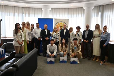 Goce Markoski On Linkedin Бимилк ги додели стипендиите за тројцата новозапишани студенти на…