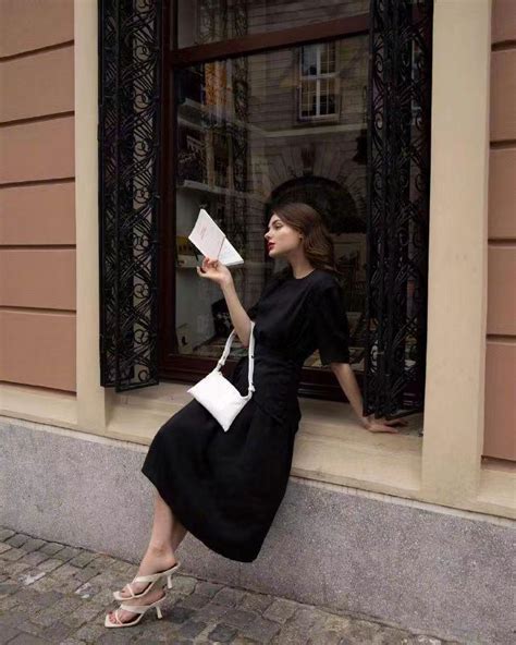 查理·芒格：我们根本没有预知未来的能力，即使出手也是如履薄冰。 知乎