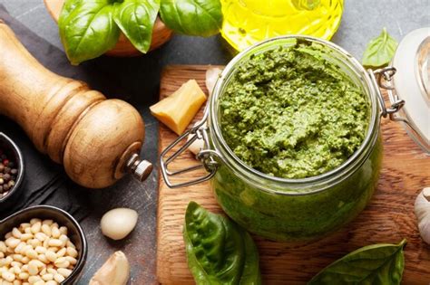 Premium Photo Homemade Pesto Sauce