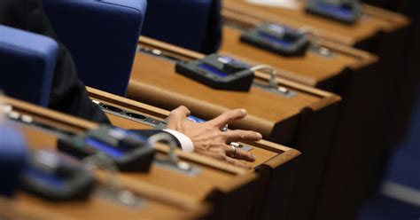 Гласуват вота на недоверие към кабинета „Желязков“ Btv Новините