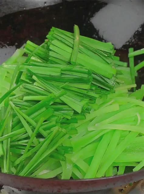 10 Minute Celtuce Stir Fry Recipe Kitchen Misadventures