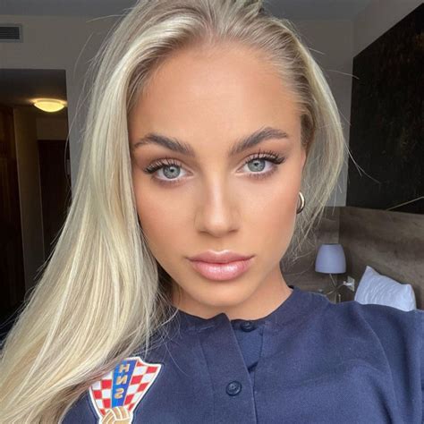 Ana Maria Markovic Niega Sentirse La Futbolista Más Sexy Del Mundo Y