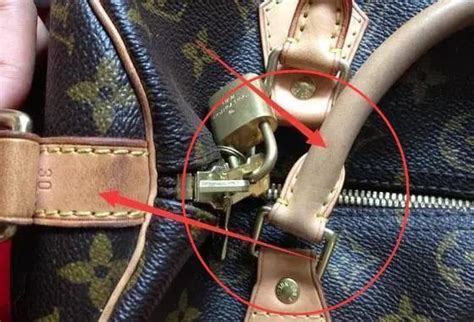 包包变脏别扔掉教你一清洗绝招轻松去除皮包污渍