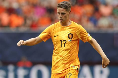 Joey Veerman FeanOnline