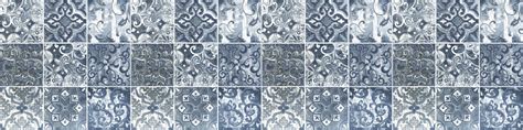 오래된 노인 착용 블루 그레이 이음새가 없는 사각형 빈티지 복고풍 모자이크 타일 벽 질감 기하학적 꽃 잎 인쇄 타일 거울 패턴 배경 배너 파노라마 0명에 대한 스톡 사진 및