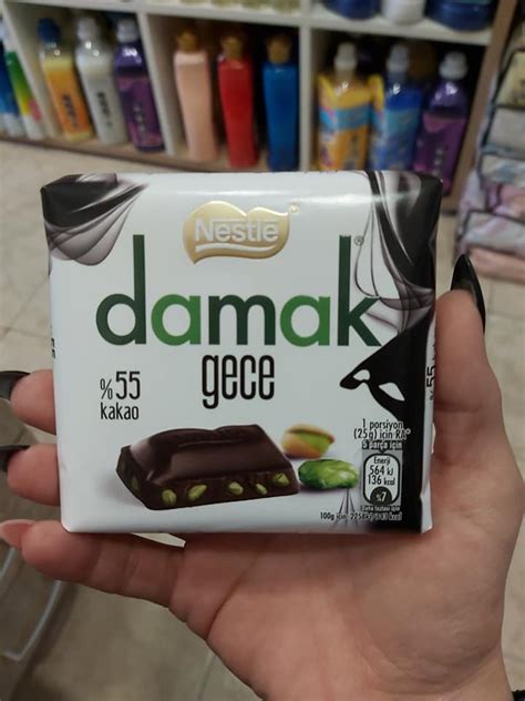 Nestle С ШАМ ФЪСТЪК млечен и черен шоколад Турски Магазин гр Русе