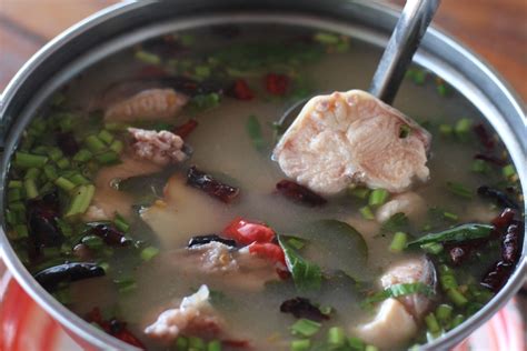 รีวิวร้านอาหารชายน้ำ ต้นตำรับ เกาะเรียน อยุธยา เป็นร้านอาหารริมน้ำ วิวเลิศ บรรยากาศดี อาหารเด็ด