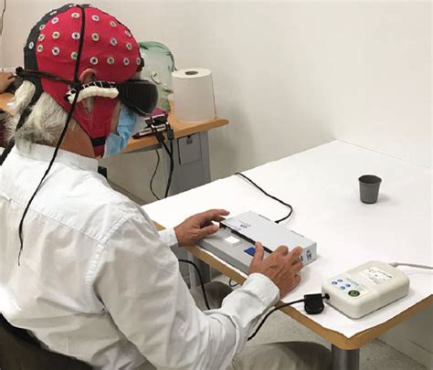 مردی که 40 سال بود نابینا شده بود، به کمک ژن منتقل شده توسط یک نوع جلبک، بینایی در حد تشخیص اشیا