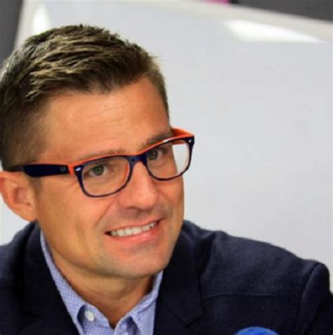 Андрей Арнаудов показа снимки от морето със семейството си сега и преди