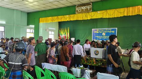 အိမ်မဲမြို့နယ် ရွာသစ်ကျေးရွာတွင် မဲဆန္ဒရှင်များအား မဲပေးစက်ဆိုင်ရာ အသိပေးခြင်းနှင့် လက်တွေ့စမ