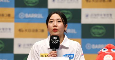 다이빙 김수지 3m 스프링보드 11위로 예선 통과… 준결승 진출