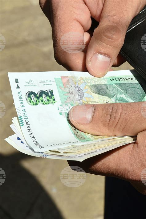 Окръжна прокуратура Пловдив предаде на съд мъж опитал се да подкупи полицаи със 100 лева Утро