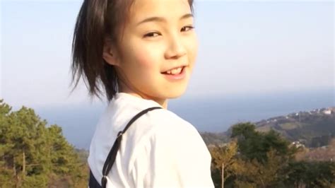 眩しすぎる瞳 栗原奈美恵 お菓子系アイドル着エロカタログ