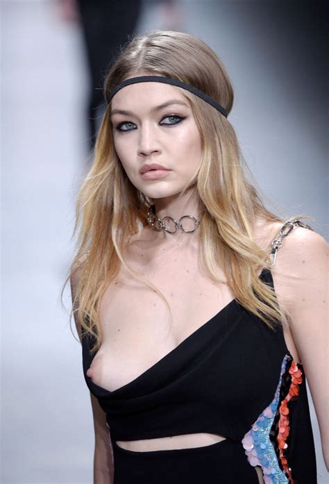 Gigi Hadid Boob Slip 14 Photos Thefappening