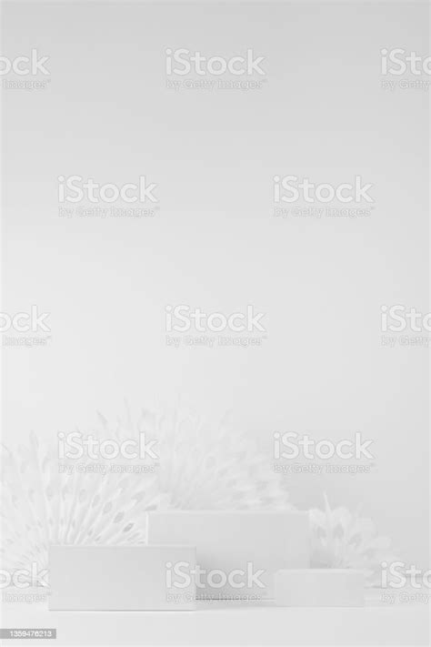 둥근 아시아 조각 종이 흰색 팬 프리젠 테이션 광고 디자인 수직 복사 공간을위한 부드러운 빛 섬세한 배경 동양 스타일의 흰색 세 스탠드 템플릿과 추상 장면 0명에 대한 스톡