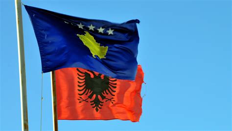 Албанци најављују протест у Бујановцу Против српске дискриминације — Rt Balkan