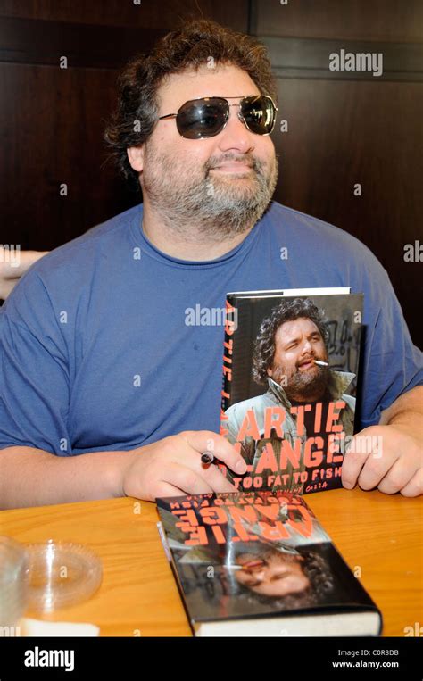 Artie Lange Of The Howard Stern Show Signing His New Book Too Fat To