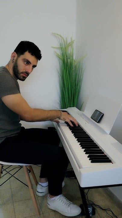 גרסת פסנתר לשיר של אריק איינשטיין עטור מצחך פסנתר Shorts Piano Youtube