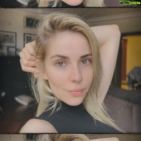 Oya Okar Wiki Biography Age Gallery Spouse And More