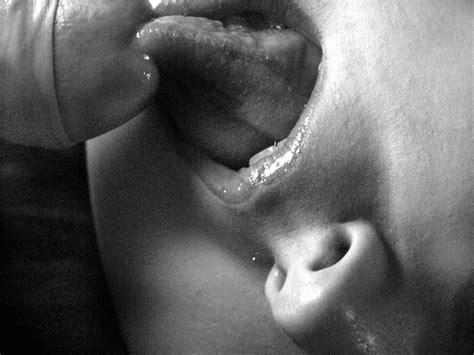 Varelvarel Erotic Monochrome