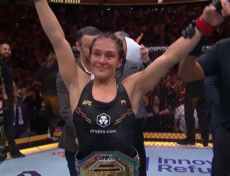 Alexa Grasso Sigue Siendo Campeona